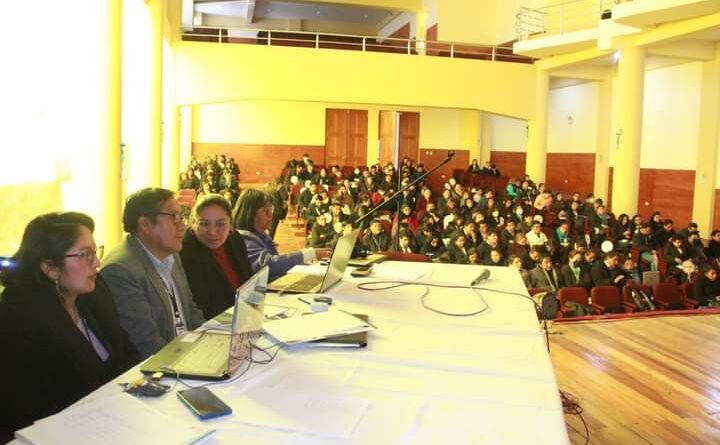 DIRESA PUNO REALIZA EVALUACIÓN DE CUMPLIMIENTO DE INDICADORES DEL SIS A ...